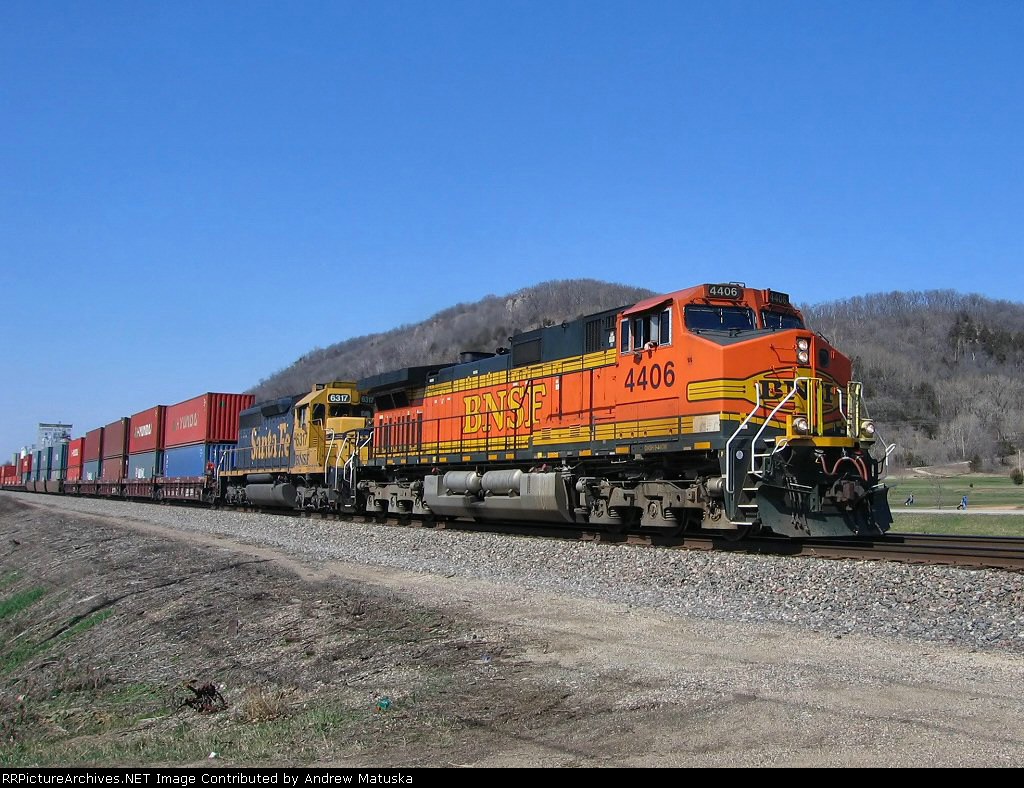 BNSF 4406